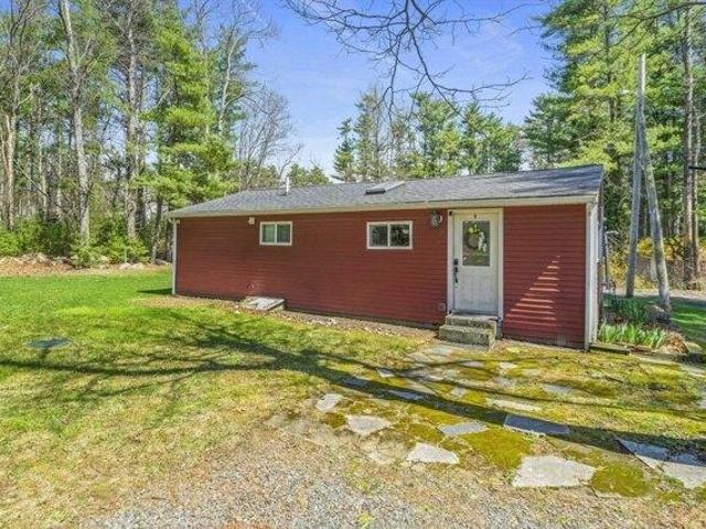 house with 1 bedroom, Lakeville MA DLS102727604