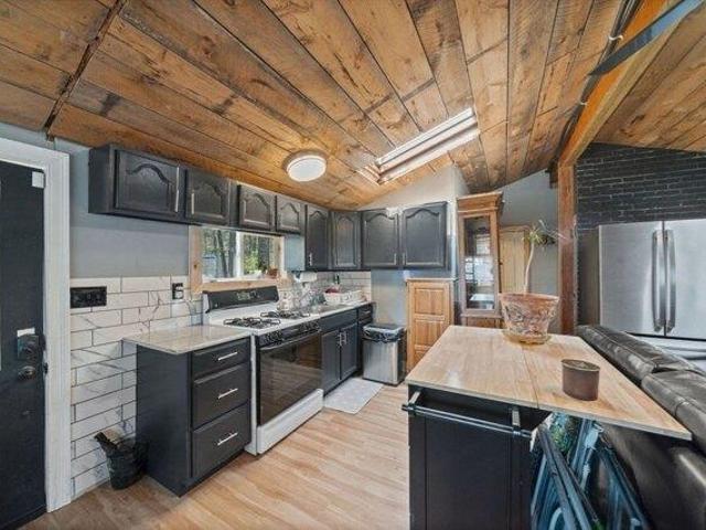 house with 1 bedroom, Lakeville MA ES103074277