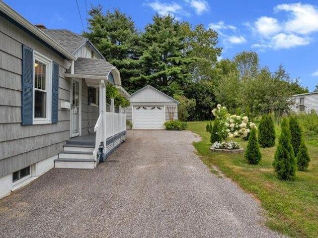 house with 1 bedroom, Lewiston ME ES105126526