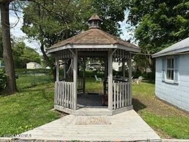 house with 1 bedroom, Manalapan NJ DLS102775446