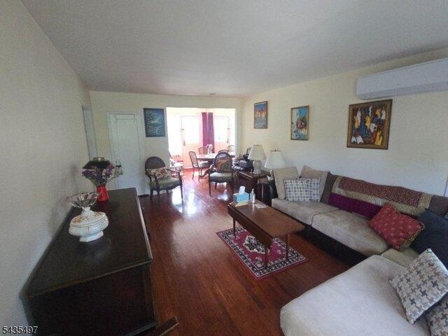 house with 1 bedroom, Maplewood NJ DS103187213