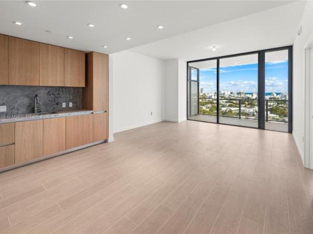house with 1 bedroom, Miami Beach Fl FL DS102395852