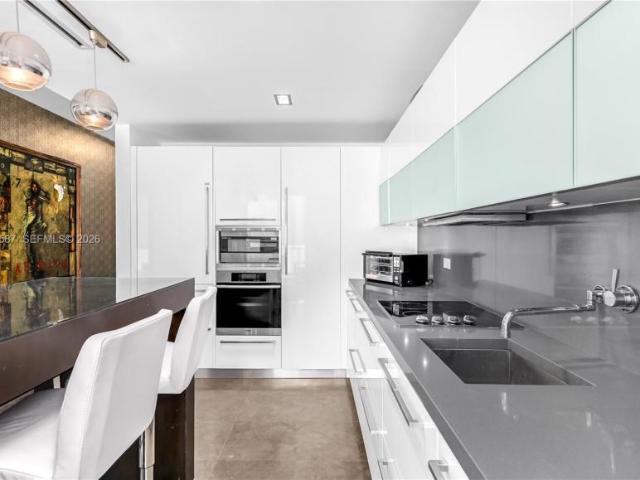 house with 1 bedroom, Miami Beach Fl FL DS102396296