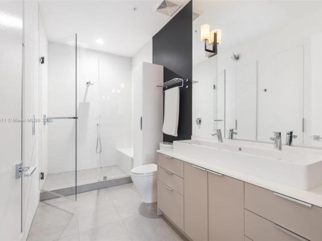 house with 1 bedroom, Miami Beach FL FL DS102397585