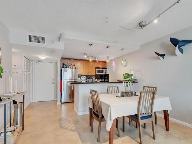 house with 1 bedroom, Miami Beach Fl FL DS102398558