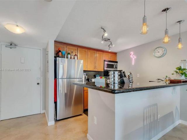 house with 1 bedroom, Miami Beach FL FL DS102519558