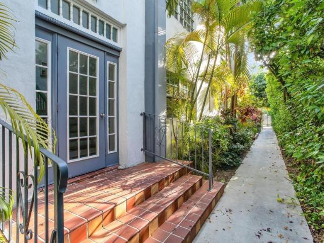house with 1 bedroom, Miami Beach FL FL DS102520497
