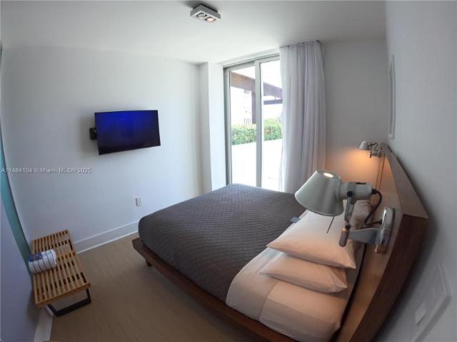 house with 1 bedroom, Miami Beach Fl FL DS102661636