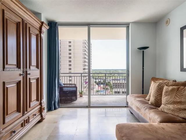 house with 1 bedroom, Miami FL FL DLS102243467