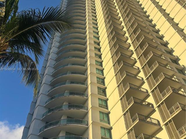 house with 1 bedroom, Miami FL FL DS102588873