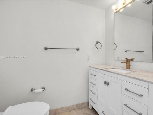 house with 1 bedroom, Miami FL FL DS102519547