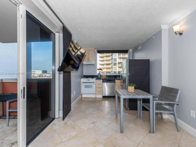 house with 1 bedroom, Miami Fl FL DS102661163