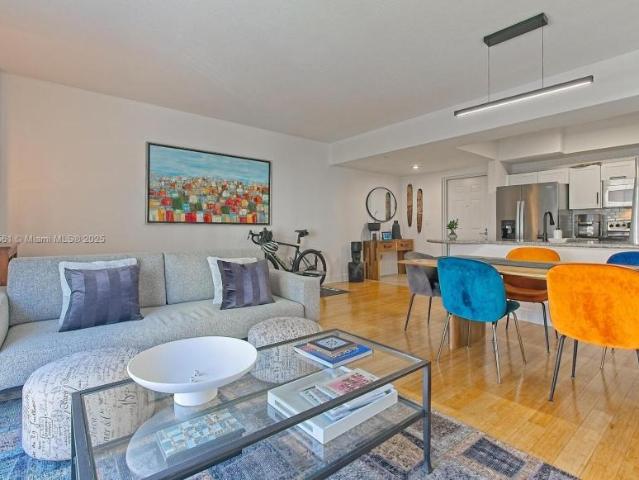 house with 1 bedroom, Miami Fl FL DS102661329