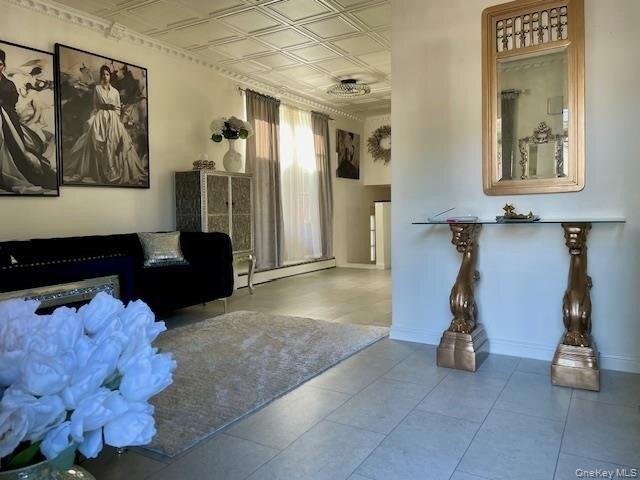 house with 1 bedroom, Middle Village NY DS103626677