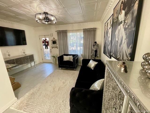 house with 1 bedroom, Middle Village NY ES103626677