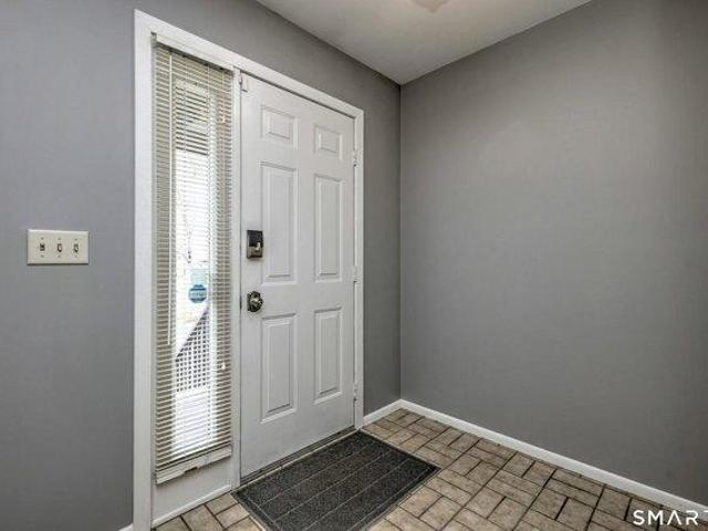 house with 1 bedroom, Monroe CT ES103433523
