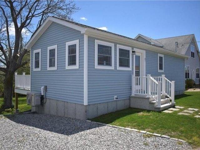 house with 1 bedroom, Narragansett RI DLS103037215