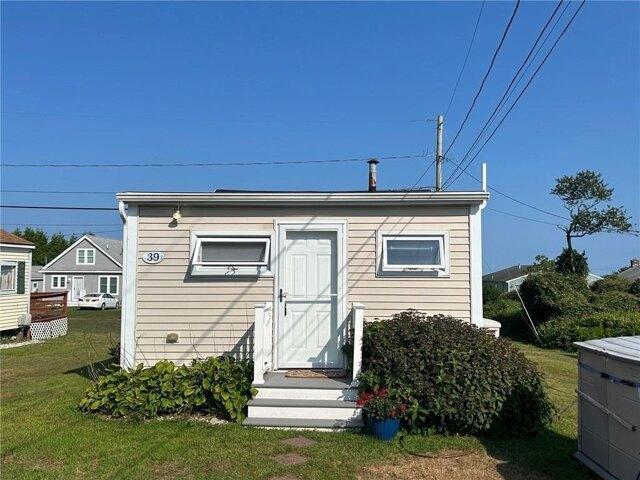 house with 1 bedroom, Narragansett RI DLS103037955