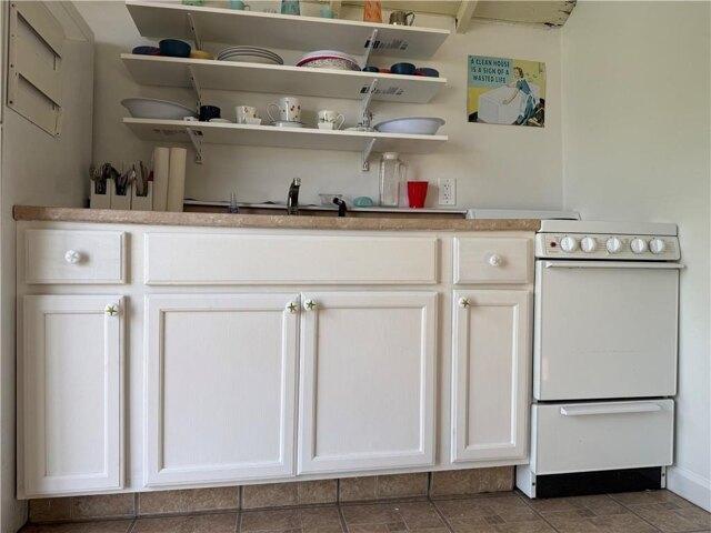house with 1 bedroom, Narragansett RI ES103498000