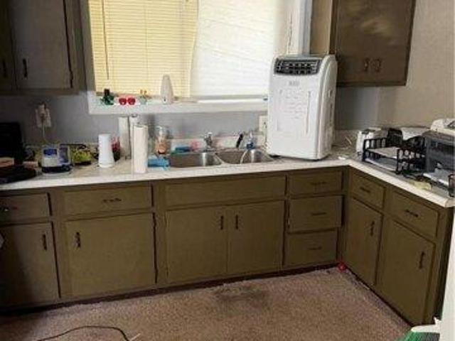 house with 1 bedroom, New Eagle PA ES104905020