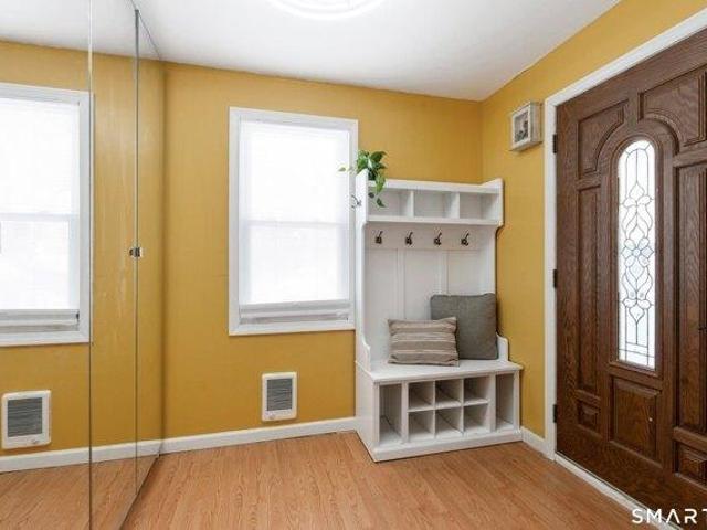 house with 1 bedroom, New Fairfield CT ES103124522