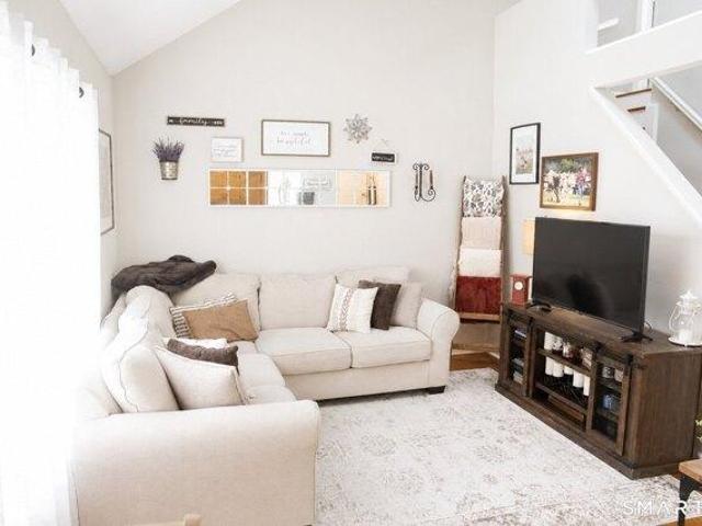 house with 1 bedroom, New Milford CT ES105160821