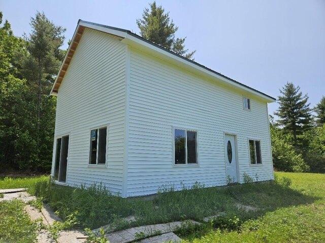 house with 1 bedroom, New Sharon ME DLS102478312