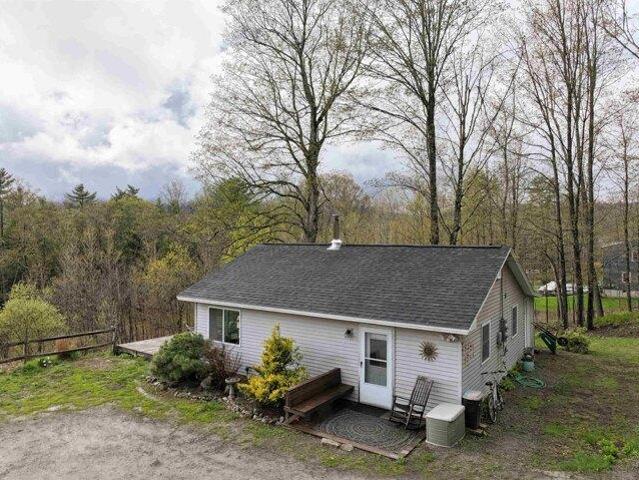 house with 1 bedroom, Newbury NH DS102447653