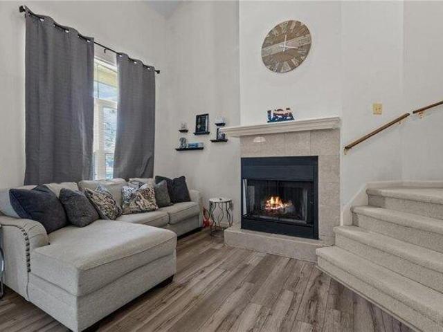 house with 1 bedroom, North Providence RI ES105117370