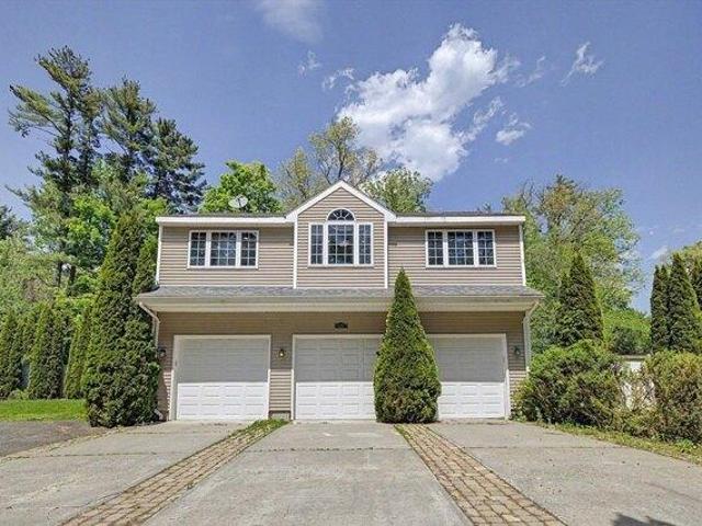 house with 1 bedroom, Northampton MA ES103774327