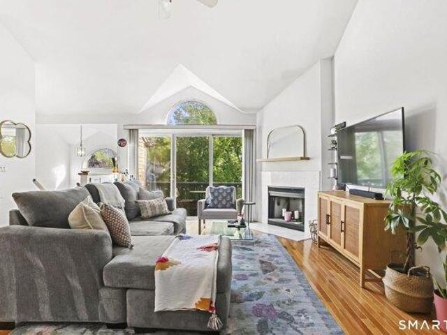 house with 1 bedroom, Norwalk CT DS102256322