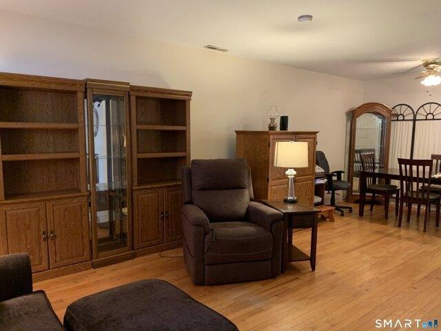 house with 1 bedroom, Norwalk CT ES104853224