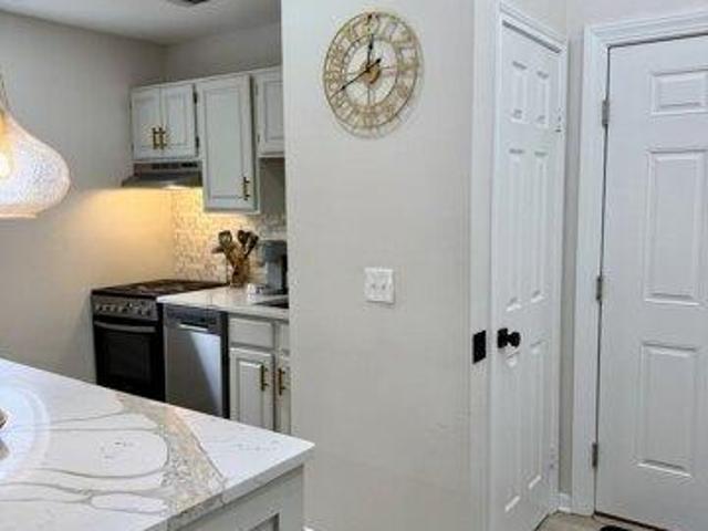 house with 1 bedroom, Norwich CT DS102211634