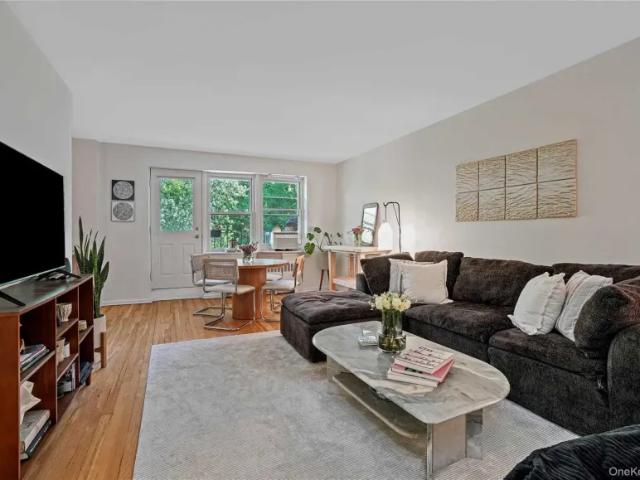 house with 1 bedroom, NY NY ES102752882