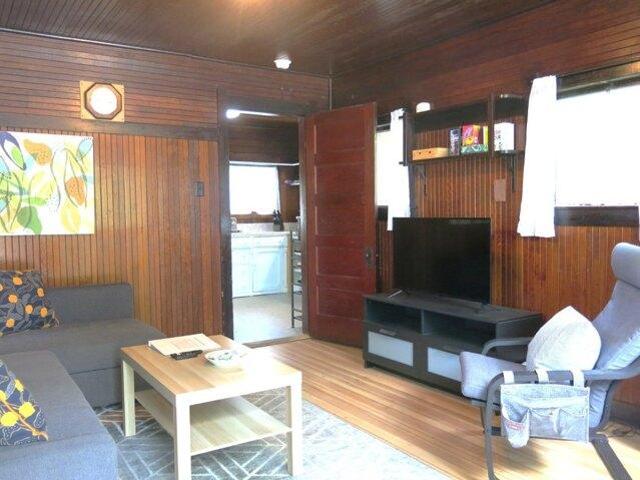 house with 1 bedroom, Oak Bluffs MA DS103969052