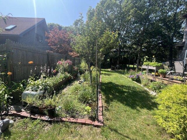 house with 1 bedroom, Oak Bluffs MA ES105080110