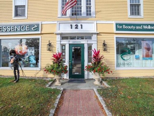 house with 1 bedroom, Old Saybrook CT ES104947218