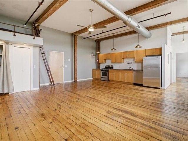 house with 1 bedroom, Pawtucket RI ES103223261