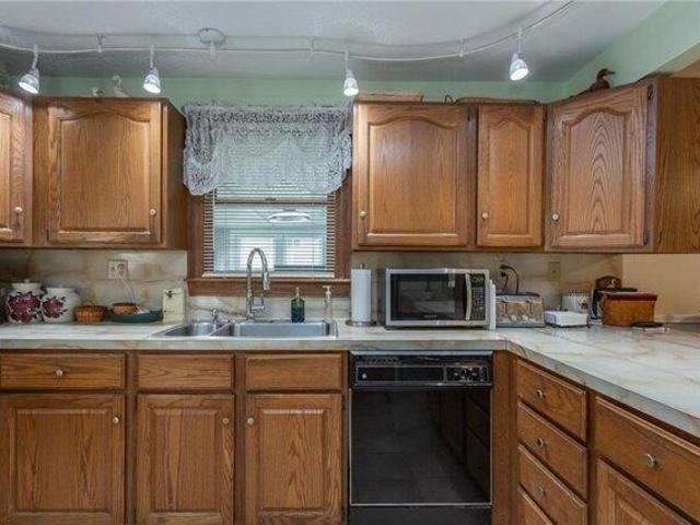 house with 1 bedroom, Pawtucket RI ES104263583