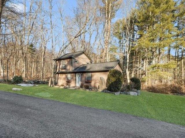 house with 1 bedroom, Pomfret CT DLS102443409