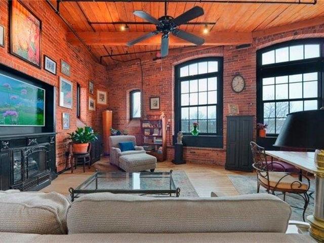 house with 1 bedroom, Providence RI DS102283569