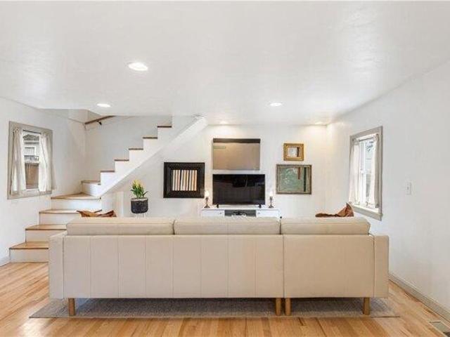 house with 1 bedroom, Providence RI ES105174282