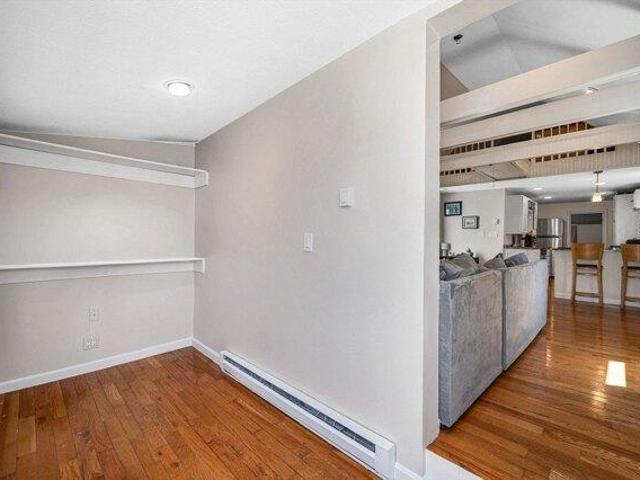 house with 1 bedroom, Revere MA ES103037416