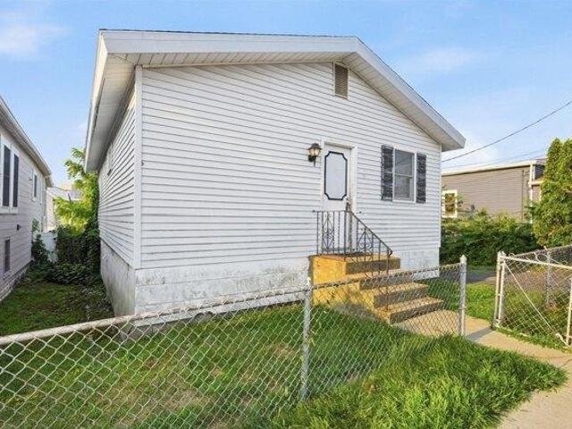 house with 1 bedroom, Revere MA ES105106999