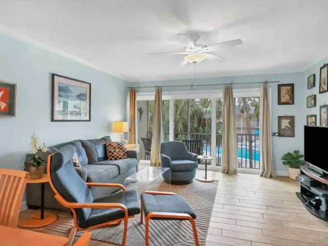 house with 1 bedroom, Sarasota FL DLS102659743