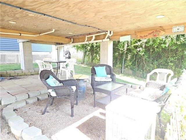 house with 1 bedroom, South Kingstown RI ES103220932
