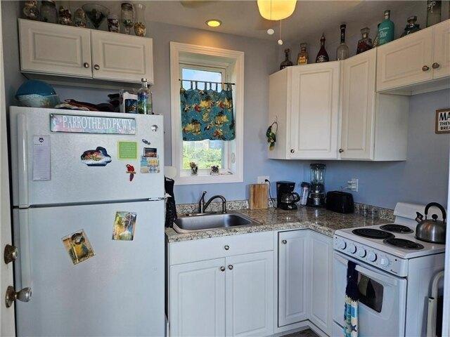 house with 1 bedroom, South Kingstown RI ES105096060