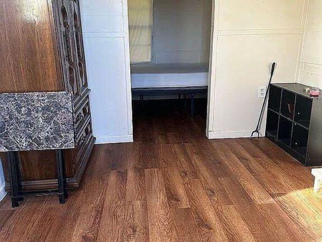 house with 1 bedroom, St. Petersburg FL DLS100973135