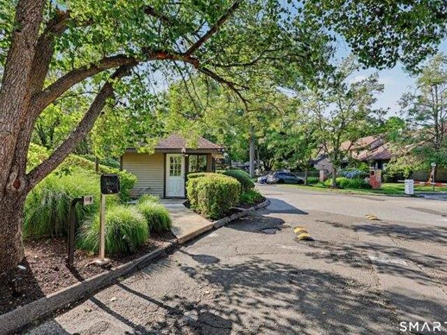 house with 1 bedroom, Stamford CT ES105172963