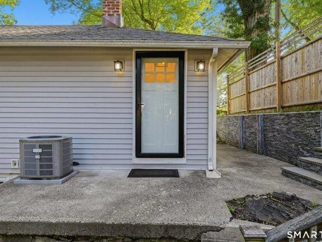 house with 1 bedroom, Stratford CT ES104649802